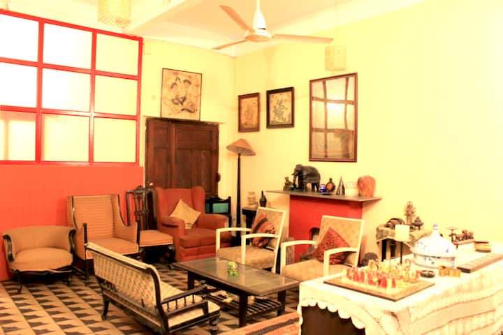 The 3a: The Home And The World | Hindustan Road - Kolkata