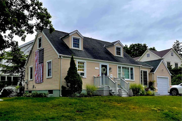 Walkable Beach Home W/ Bikes & Bonfire - Fairfield