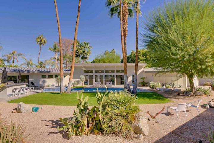 The Lorenzo: Midcentury Indoor/outdoor Luxury - Palm Springs