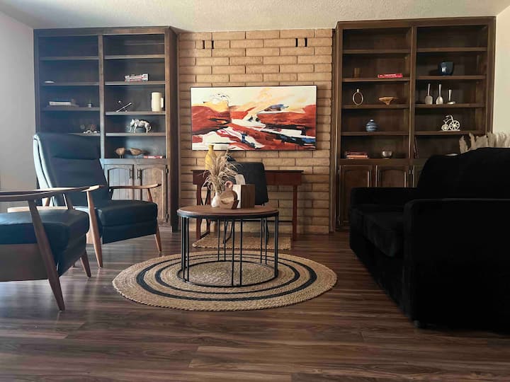 Restful Retreat• Stylish•spacious•quiet •N. Merced - Merced, CA