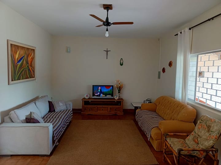 Espaçosa E Aconchegante! Localização Privilegiada - Caraguatatuba