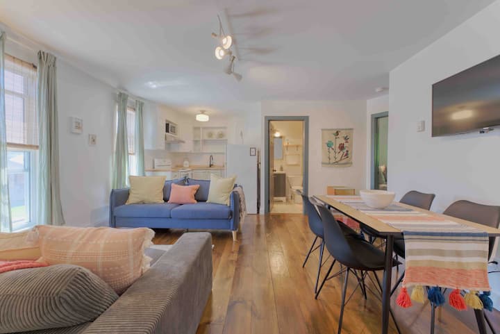 Quaint & Cozy Getaway - Kingston, Ontàrio, Canadà
