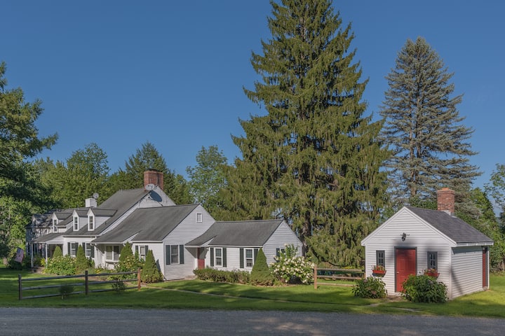 Spacious Home: 9 Acres, 15 Min To Dreams Park - Cooperstown, NY