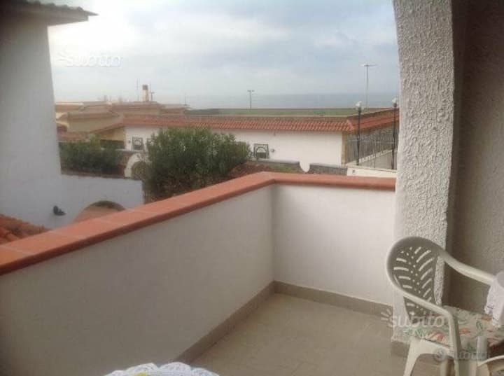 Camera In Villa Ingresso Indipendente - Castel Volturno