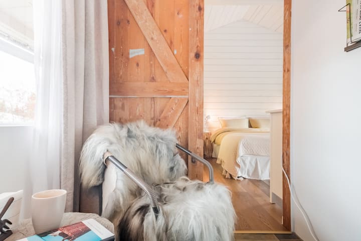 Charming Studio Suite In The Green Town Of The Capital - Island