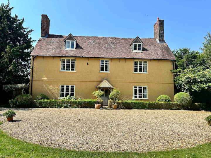 Charming Rooms In Rural Barn - Alton