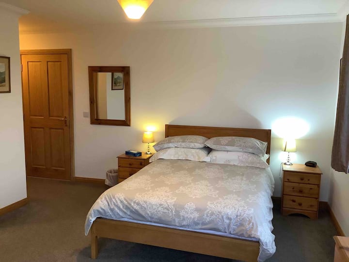 Stunning, Flexible Two Bedroom Suite Sleeps 1-4. - Skye