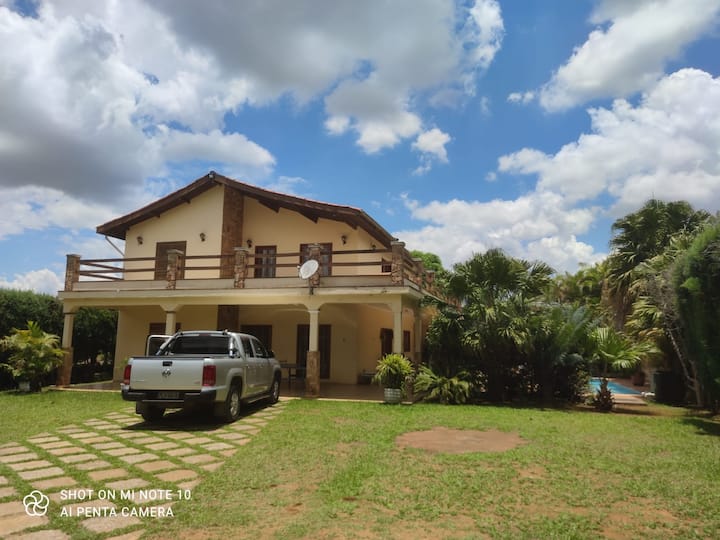 Casa De Campo Em Ibiúna Com Piscina Aquecida - Ibiúna