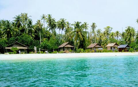 Pulau Banyak Barat Vacation Rentals & Homes - Aceh, Indonesia | Airbnb