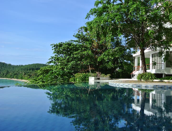 Baan Saneh Chandra Siray Beach Front Villa - Phuket