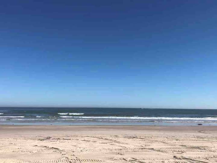 Beach Townhome Retreat!  Walk To The Beach! - Corpus Christi, TX