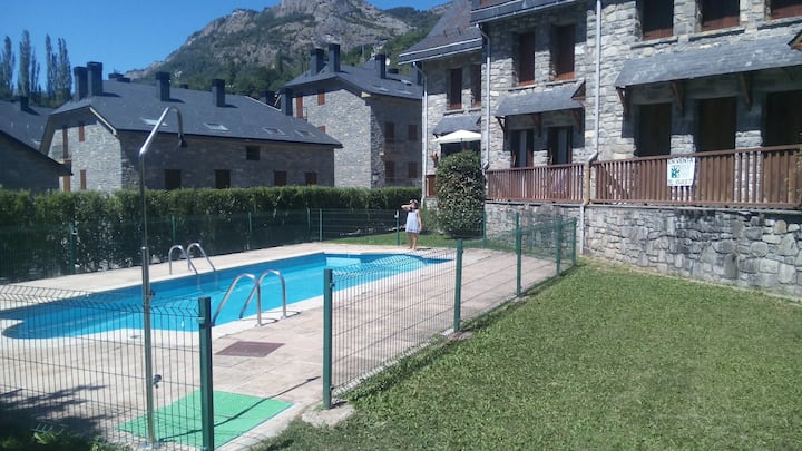 La Encina Acogedor Apartamento En El Pueyo De Jaca - Broto