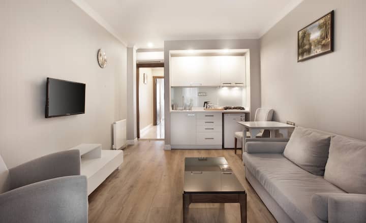 Amazing Location Near Galata Tower - İstanbul