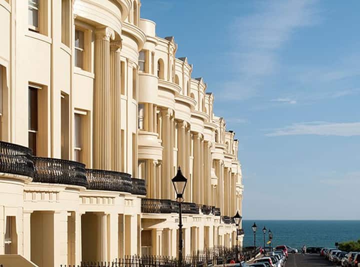 Charming Top Floor Regency Flat With Sea Views - Brighton and Hove