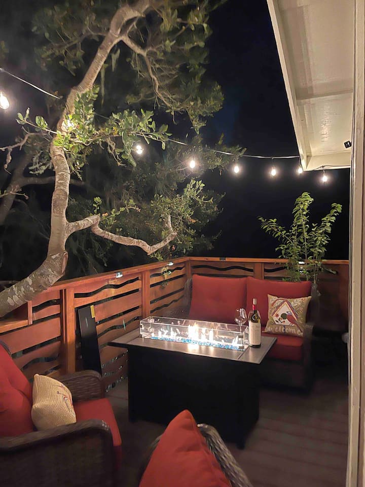 Romantic Retreat/
Sea Breeze Inn -Entire House - Cambria, CA