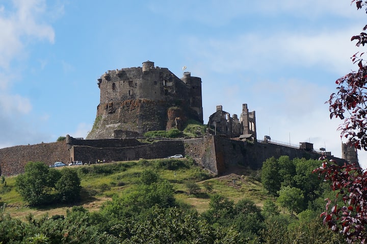 Maison Avec Vue Sur Le Château De Murol - Murol