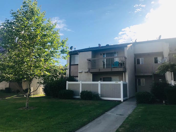 Clean, Modern, Lovely 2-bedroom Condo - Rancho Cucamonga, CA