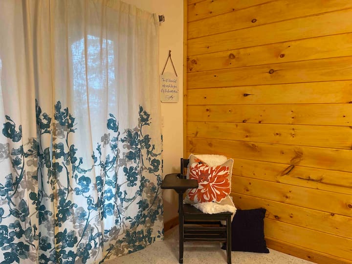 “Tellico Mountain View” 1-2 Private Guest Rooms! - Tellico Plains, TN