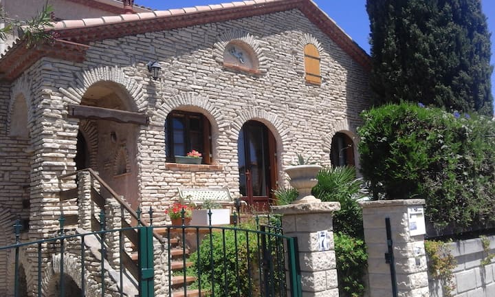 Bed &  (Breakfast Optional) Près Montpellier - Montpellier