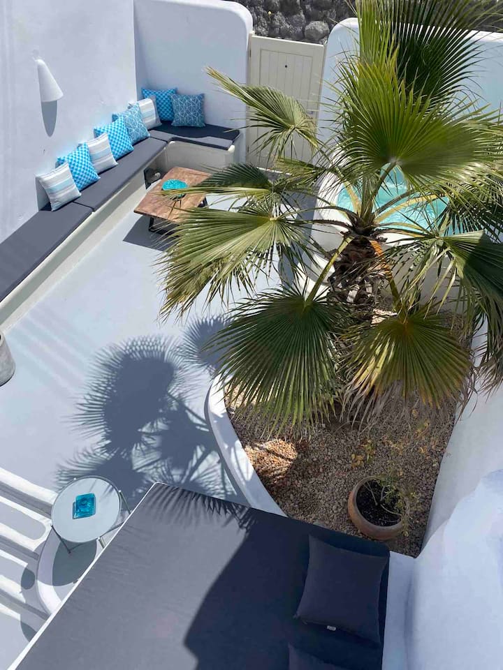 Cave At White Rock - Private Outdoor Jacuzzi - Santorini