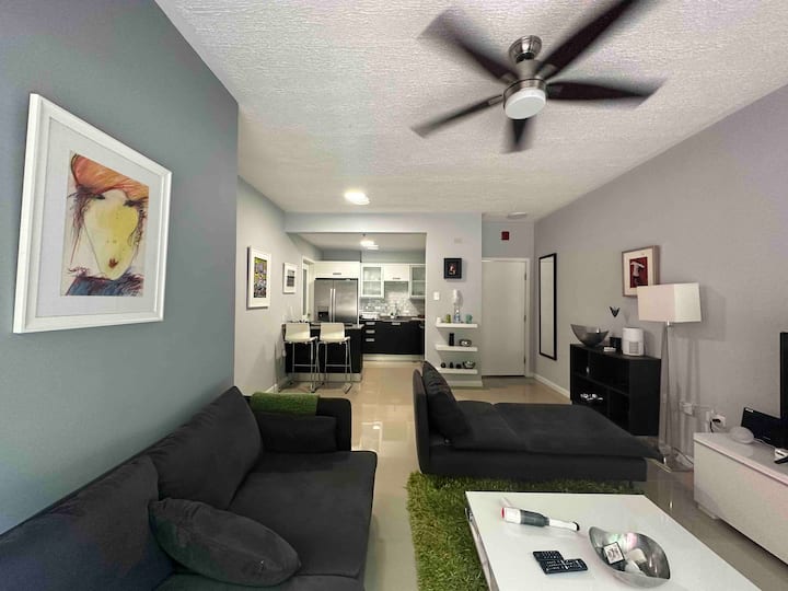 Two Bedroom/bath Cozy Condo - Port of Spain