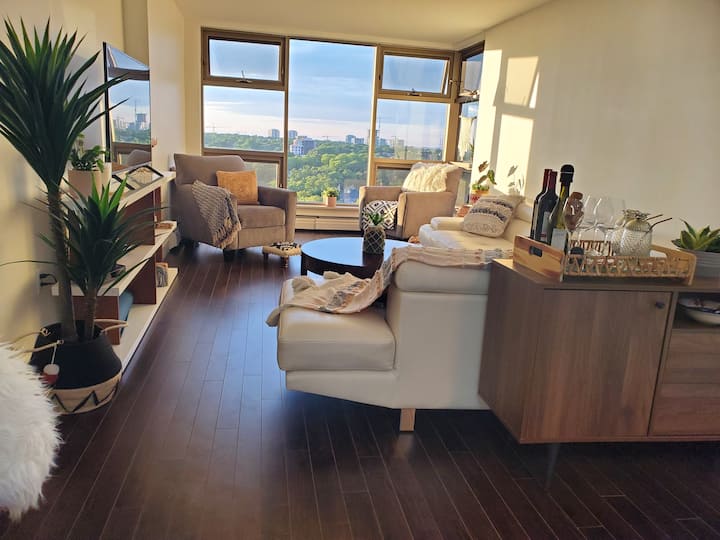 Modern 15th Floor Condo +View+ Underground Parking - Halifax