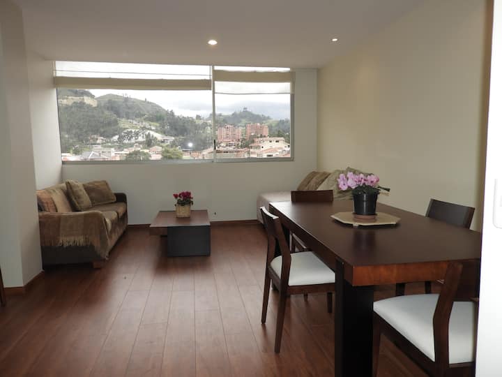 Departamento Con Vista A Las Montañas De Cuenca - Cuenca