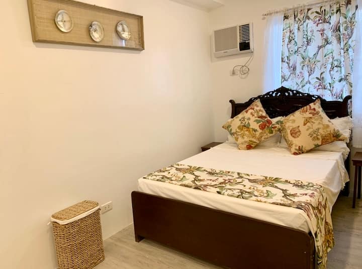 Fully Furnished 1b W/ Balcony + Wifi Fibre -Nuvali - Calamba
