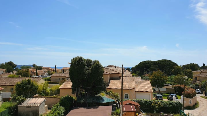 Le Petit Carqueirannais
Studio Exposé Plein Sud - Carqueiranne