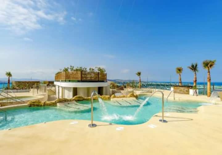 Studio Apartment With Optional Pools And Spa - Gibraltar