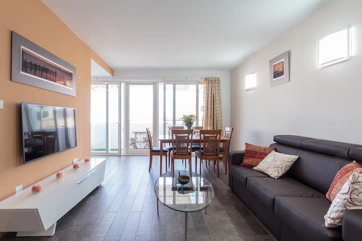 St. Julians Well-located One Bedroom Apartment - Malta