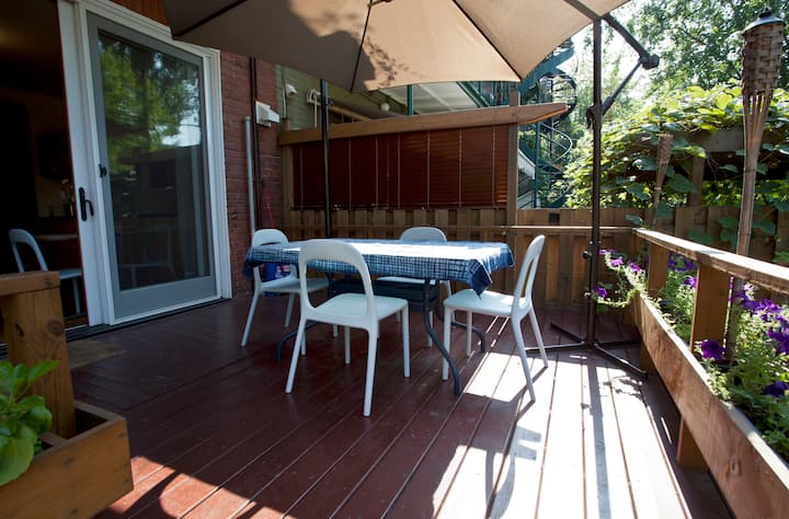 Grand Appartement, Terrasse Et Jardin - Laval, Quebec, Canadà