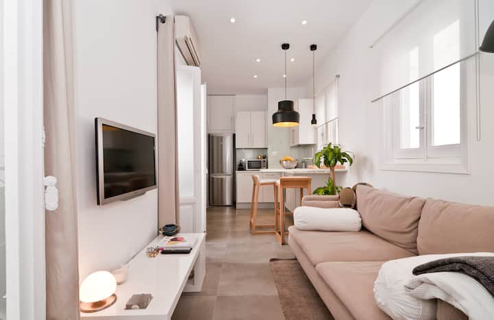 Design Apartment In Sol Area - Madrid