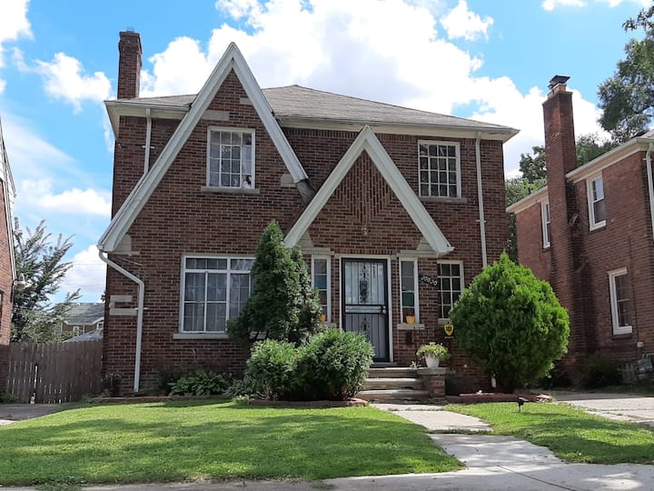 Earthy Gem, Cozy Home In Prime Location *Sleeps 6 - Detroit, MI