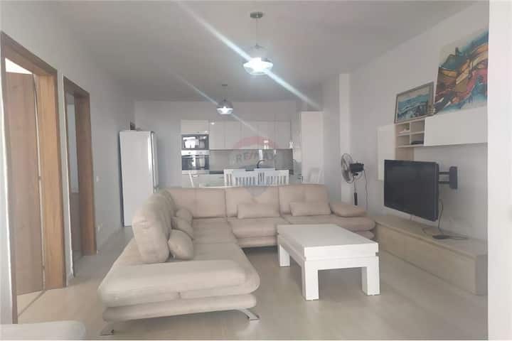 Deluxe Seaview Apt 2 Br 5 Min Walk To The Beach - Golem