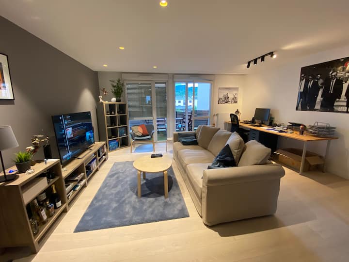 Chambre Privée Avec Balcon Et Vue Sur Le Nivolet - Chambéry