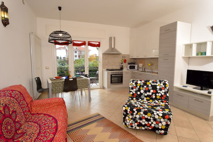 Casa Con Piscina E Giardino Privati - Imperia