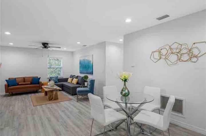 Trendy 2 Bed 2 Bath Heart Of Tampa Unit B - Tampa