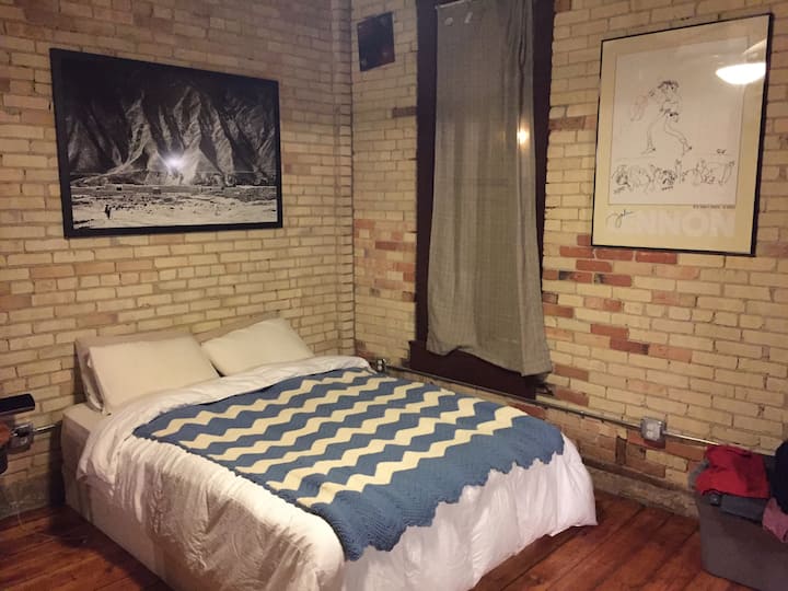 Very Unique Loft Large Condo! - Grand Rapids, MI