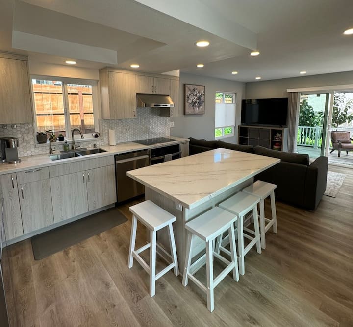 Renovated, Seaworld, Zoo, Usd, Discount Stays! - San Diego County, CA