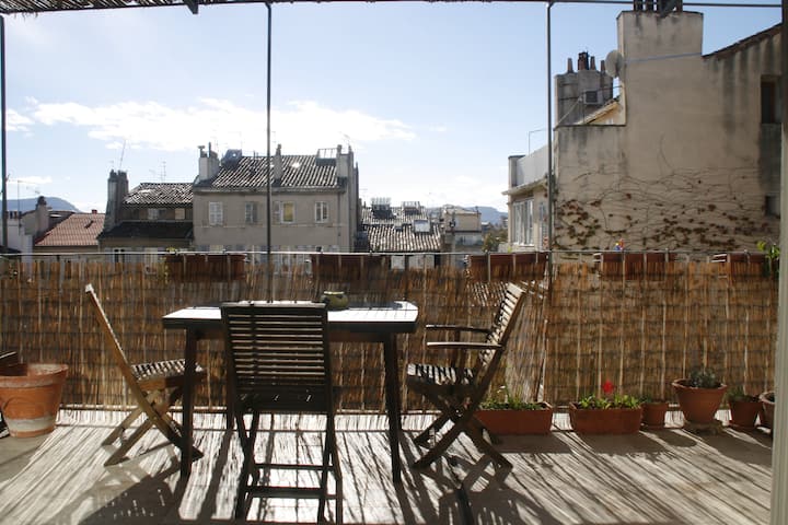 Duplex Lumineux Style Loft - Marseille