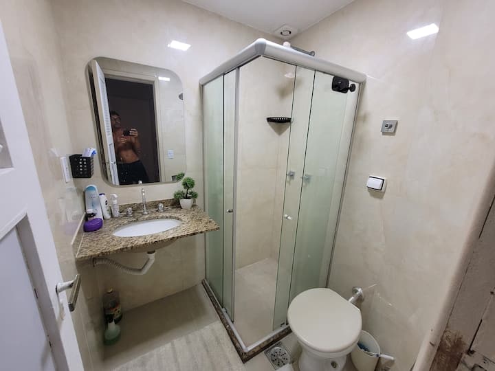 Quarto Privativo C/cama Casal Esquina Ipanema/copa - Rio de Janeiro