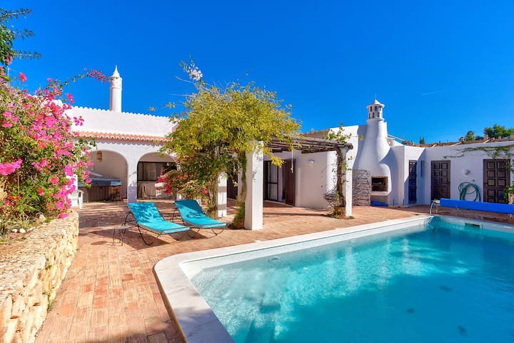 Villa La Perla Holiday Home With Private Pool - Carvoeiro
