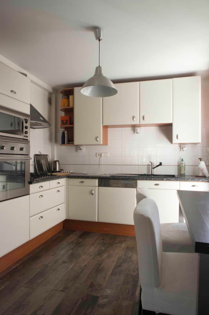 La Garde, Chambre Privée, Un Voyageur - Carqueiranne