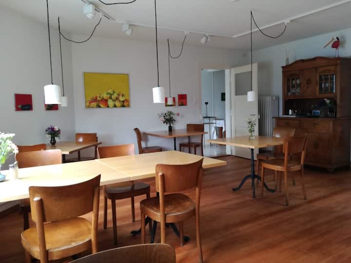 S'paradiesli, 1 Ort Für Genuss, Kultur U. Erholung - Sigriswil