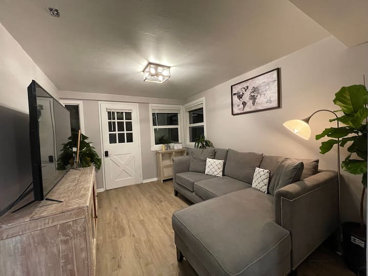 Sunny Ground Level Apt With Access To Huge Yard - San Francisco