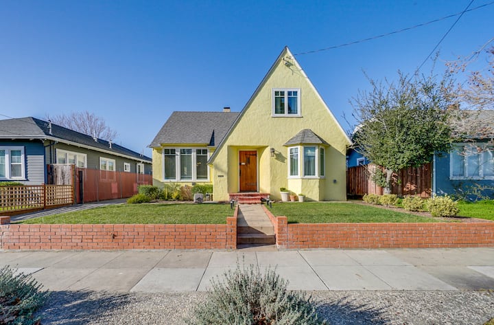 Cape-code Style Whole House Near San Jose Downtown - San Jose, CA