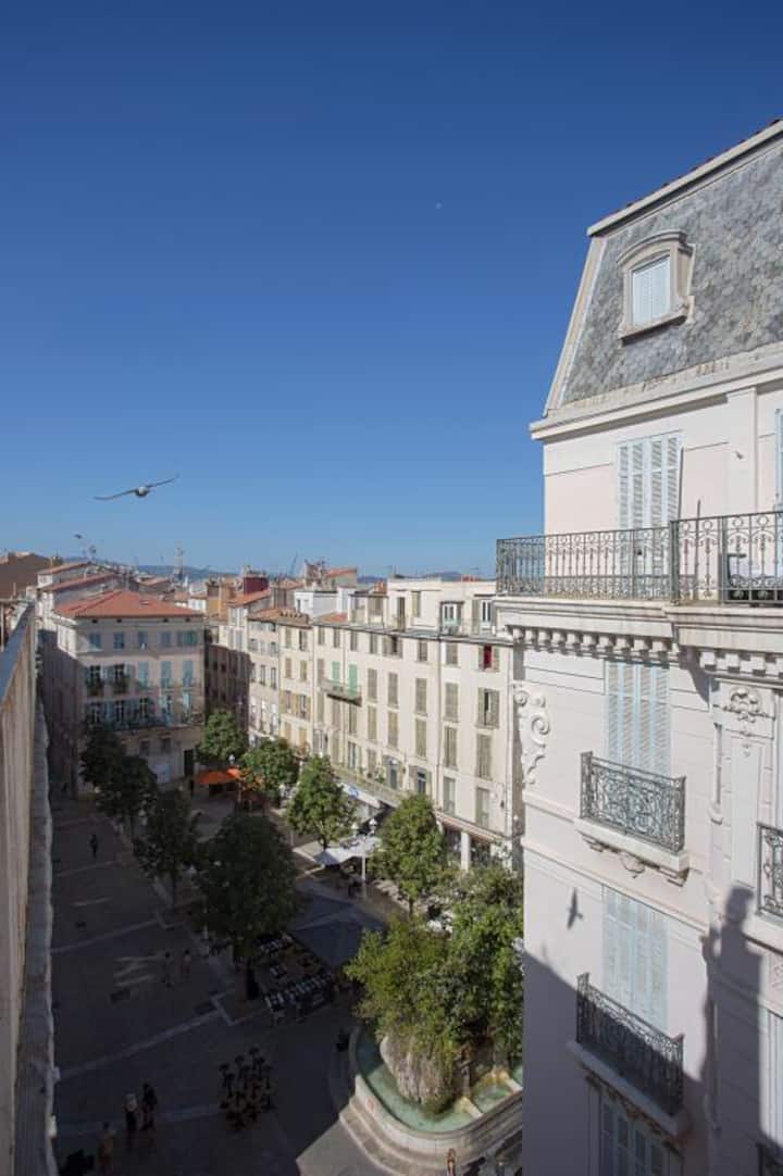 Vue Toits Hypercentre Climatisé Avec Ascenseur - La Seyne-sur-Mer