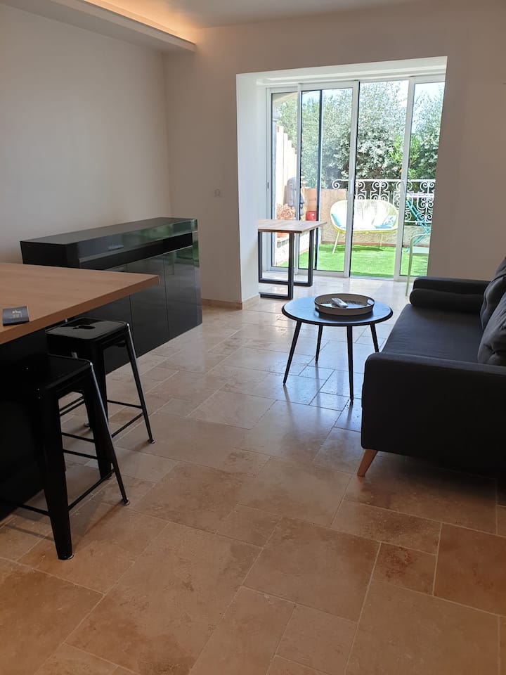 Superbe Appartement Dans Une Résidence Avec Piscine Et Véranda - Sainte-Maxime