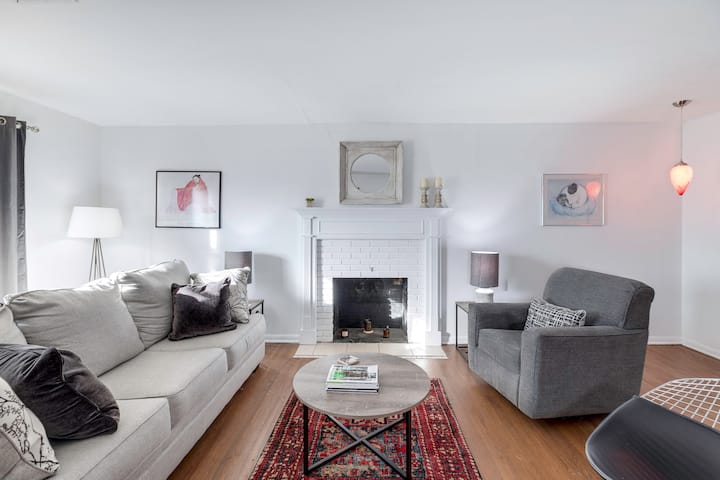 Mid -Century East Side Ranch - Wichita, KS